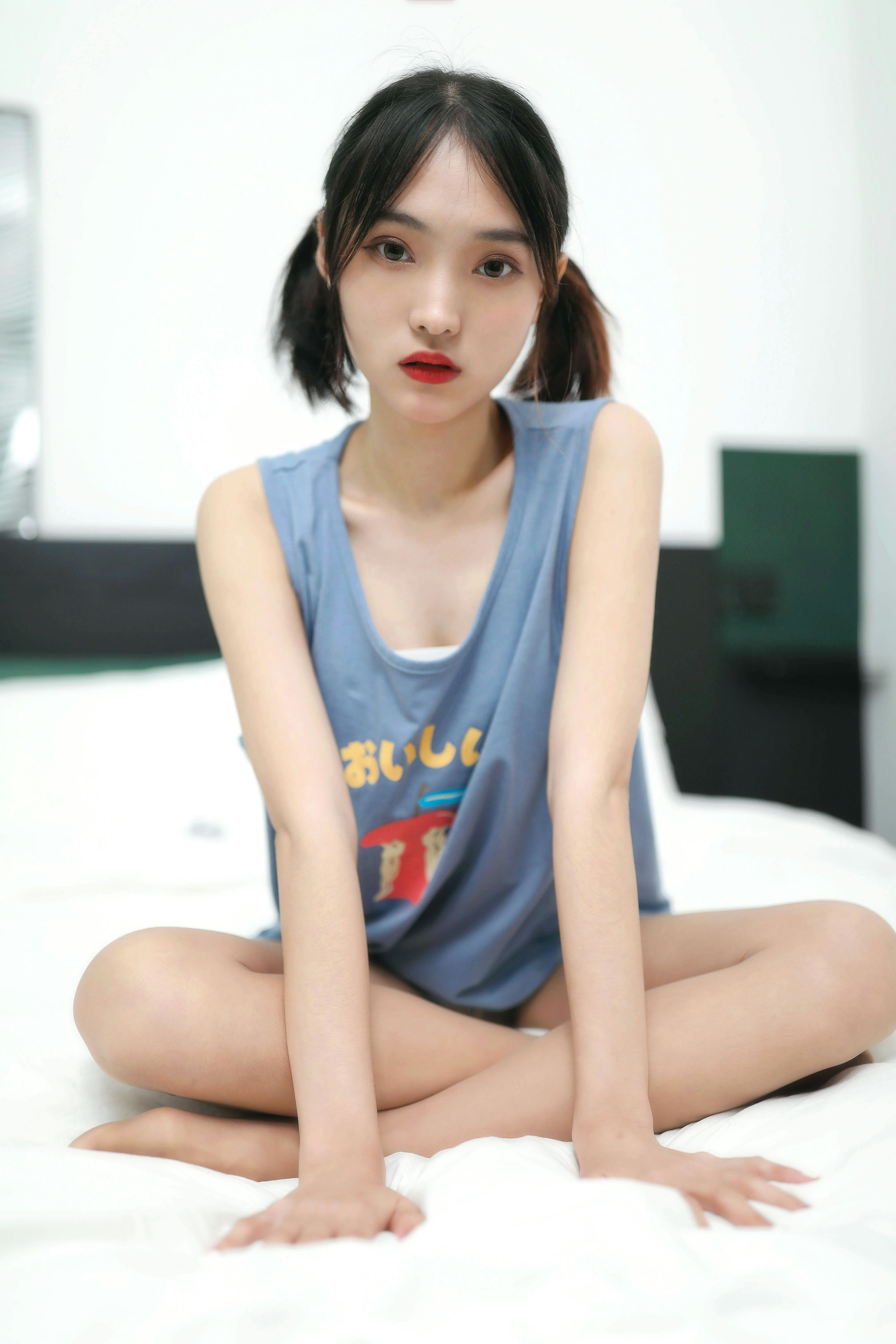 足控在线视频-MZSOCK原版画质-NO.016茜茜-美脚美足社区